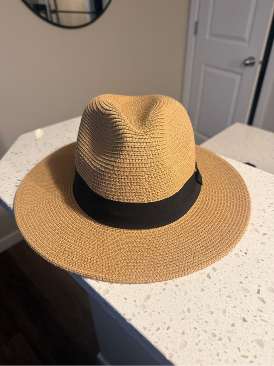 Amazon | Accessories | Amazon Tan Straw Fedora With Black Band | Poshmark